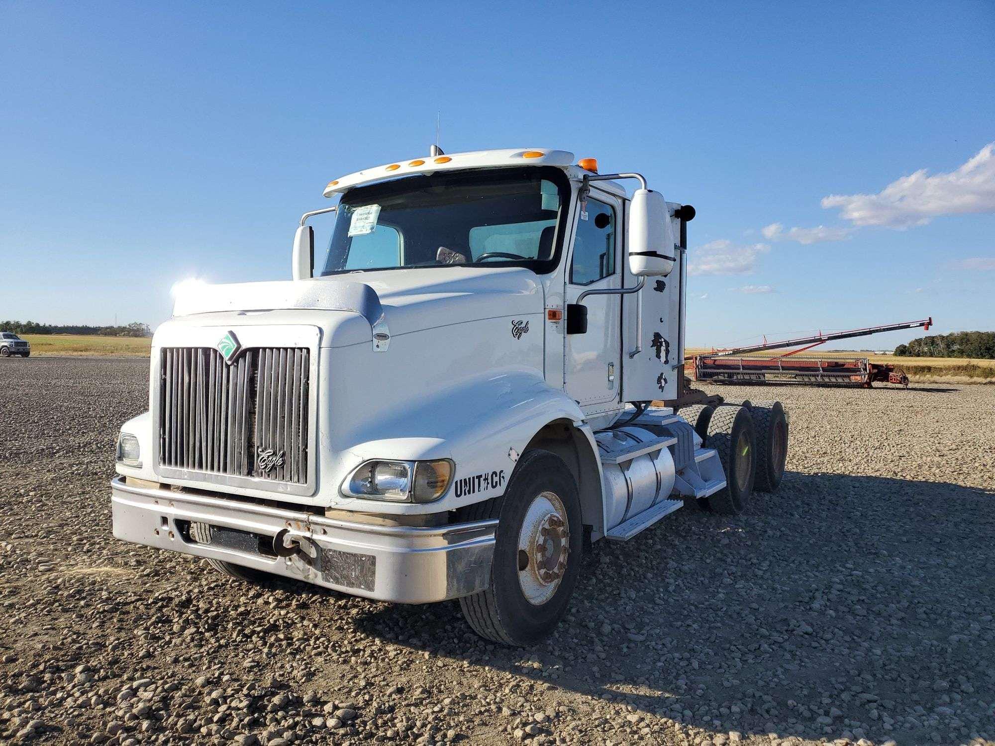 SOLD - 2000 INTERNATIONAL 9200i 2HSCEAER9YC026670 Other Equipment with ...