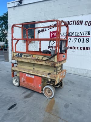 SOLD - 2000 JLG 1932E3 Lot No. 377 Construction with --- Hrs | Tractor Zoom