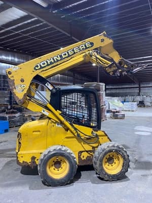 SOLD - 2000 John Deere 240 Skid Loader (ED3250) Construction with 4,869 ...