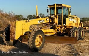 SOLD - 2000 John Deere 670CH Lot No. ED5858 Construction with 234 Hrs ...