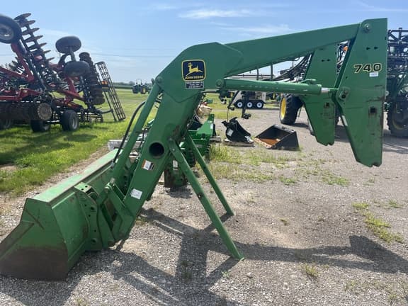 SOLD - 2000 John Deere 740 Other Equipment Loaders | Tractor Zoom