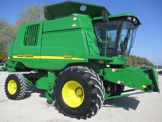 2000 John Deere 9550 Combines Class 5 for Sale | Tractor Zoom