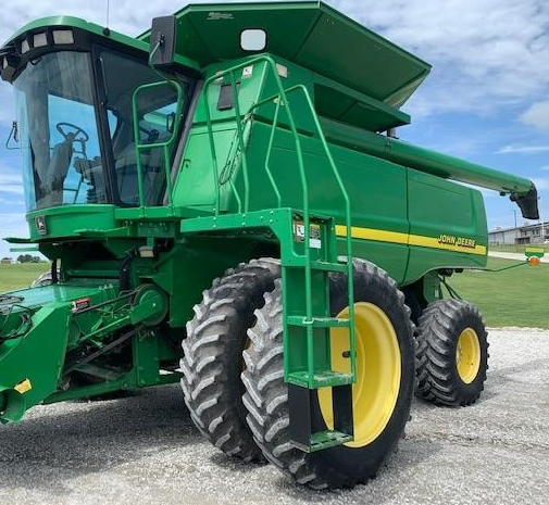 SOLD - 2000 John Deere 9650 STS Combines with 4,246 Hrs | Tractor Zoom
