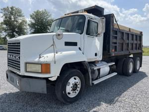 SOLD - 2000 Mack CH613 Other Equipment with 349,384 mi | Tractor Zoom