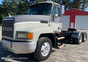 SOLD - 2000 Mack CH613 semi truck Other Equipment with 455,946 mi | Tractor Zoom