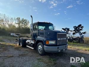 SOLD - 2000 Mack CH613 Lot No. 224 Other Equipment with --- mi | Tractor Zoom