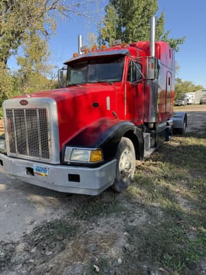 SOLD - 2000 Peterbilt 377 Lot No. 1220 Other Equipment with 914,022 mi ...