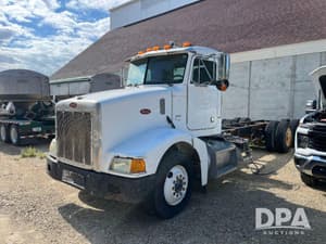 SOLD - 2000 Peterbilt 385 Lot No. 69 Other Equipment with 258,023 mi ...