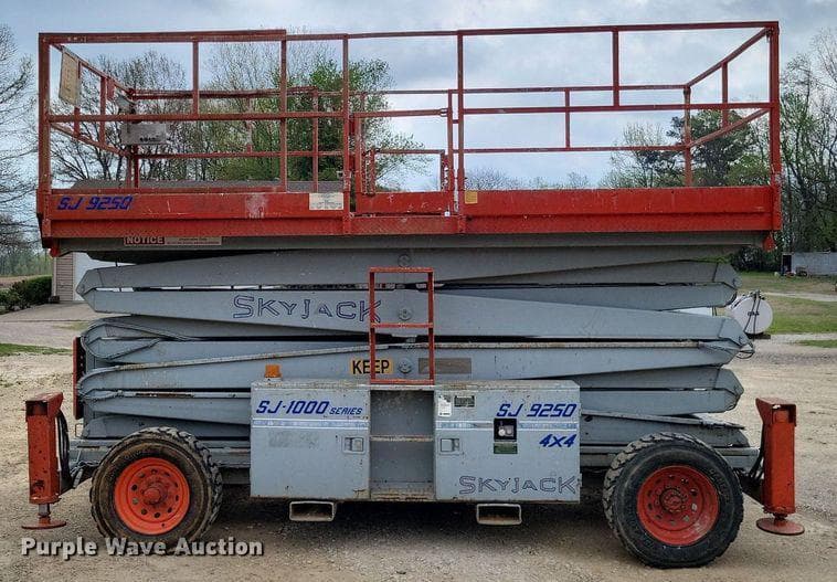2000 Sky Jack SJ9250 Construction Aerial Lifts for Sale | Tractor Zoom
