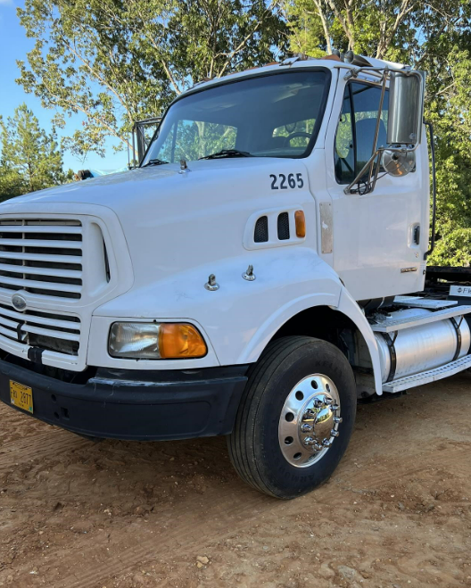 SOLD - 2000 Sterling LT9500 Lot No. ed9a2437-18ec-11ed-8bec-0246304ce823 Other Equipment with ...