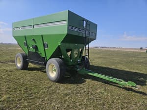 SOLD - 2000 Unverferth 530 Stock No. 1114168 Harvesting with 550 Bu ...