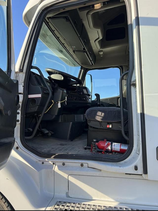 2000 Volvo VNL Lot No. 18 Other Equipment For Sale with 802,117 mi | Tractor Zoom