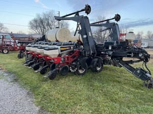 SOLD - 2000 White 8516 Lot No. 40 Planting with 16 Rows | Tractor Zoom