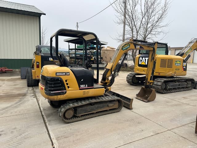 2001 Caterpillar 302.5 Lot No. 52 Construction For Sale with 1,877 Hrs ...