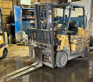 SOLD - 2001 Caterpillar GC40K Lot No. NE9747 Construction with 8,817 ...