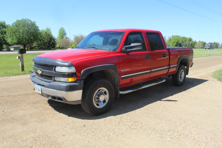SOLD - 2001 Chevrolet 2500 Lot No. 47d5b235-f199-11ec-9544-0246304ce823 ...