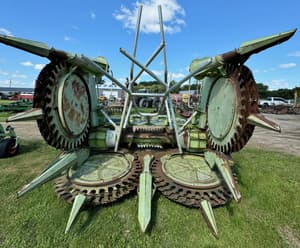 SOLD - 2001 CLAAS RU600 Lot No. 1165380 Harvesting with 8 Rows ...