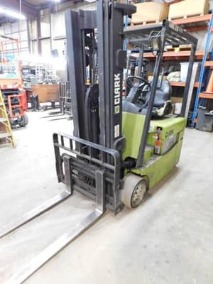 SOLD - 2001 Clark TMG20 Lot No. 5105456 Construction with 7,395 Hrs ...