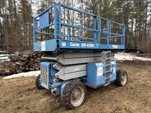 2001 Genie GS-4390 Lot No. 3185 Construction For Sale with 3,739 Hrs ...