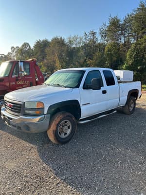 SOLD - 2001 GMC 2500 Lot No. 1601 Other Equipment with 306,315 mi ...