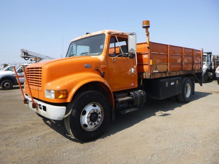 SOLD - 2001 International 4900 Other Equipment Trucks | Tractor Zoom