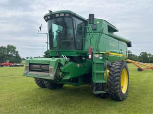 SOLD - 2001 John Deere 9650 STS Combine Combines with 5,490 Hrs ...