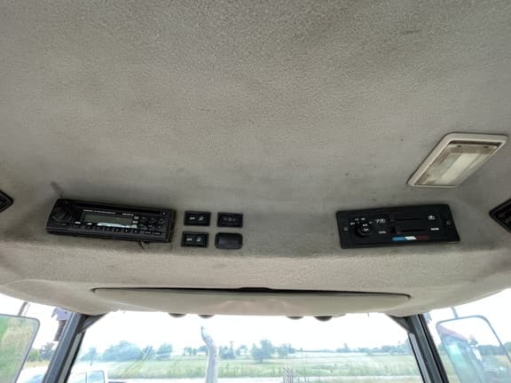 2001 Kubota M8200 Tractors 40 to 99 HP for Sale | Tractor Zoom