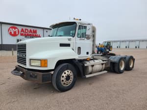 SOLD - 2001 Mack CH613 Lot No. 83085 Other Equipment with 752,573 mi | Tractor Zoom