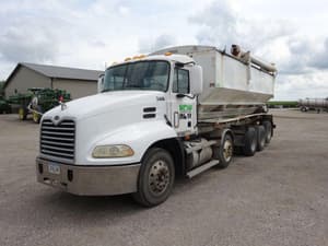SOLD - 2001 Mack CX613 Lot No. 121 Other Equipment with --- mi | Tractor Zoom