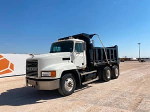 SOLD - 2001 Mack CH612 Lot No. 6241069 Other Equipment with 480,101 mi | Tractor Zoom