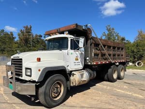 2001 Mack RD688S Other Equipment For Sale with 807,135 mi | Tractor Zoom