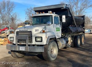 SOLD - 2001 Mack RD688S Lot No. NN9310 Other Equipment with 65,867 mi ...