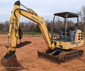 SOLD - 2001 New Holland EC35 mini excavator Construction with 1,124 Hrs ...