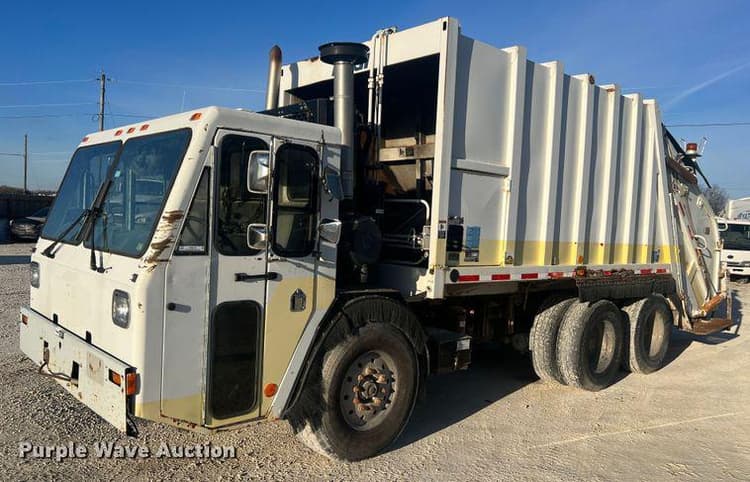 SOLD - 2002 Crane Carrier Undeteremined Other Equipment Trucks ...