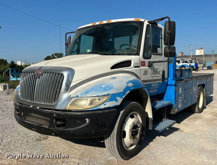 SOLD - 2002 International 4300 Other Equipment Trucks | Tractor Zoom