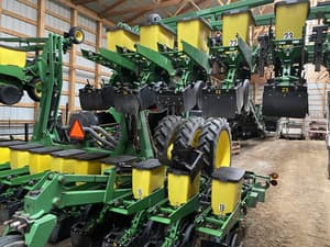 SOLD - 2002 John Deere 1730 Stock No. 80708 Planting with 24 Rows ...