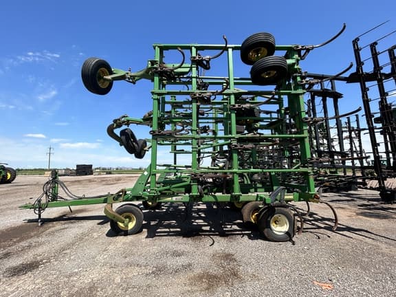 2002 John Deere 2400 Tillage Chisel Plows for Sale | Tractor Zoom