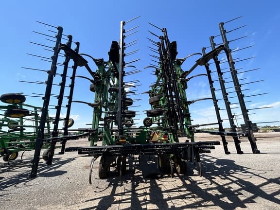 2002 John Deere 2400 Tillage Chisel Plows for Sale | Tractor Zoom