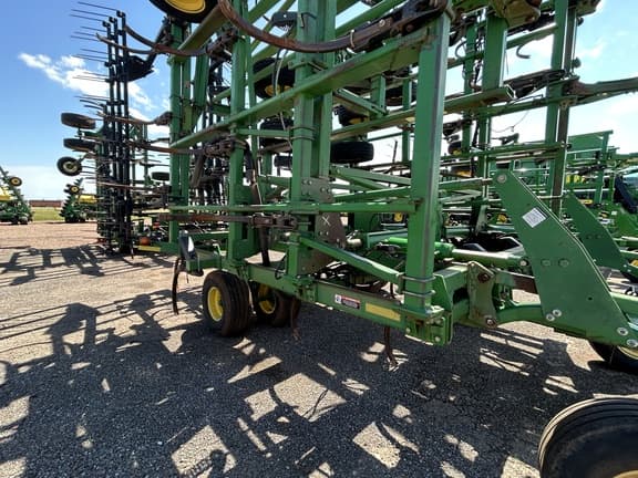 2002 John Deere 2400 Tillage Chisel Plows for Sale | Tractor Zoom