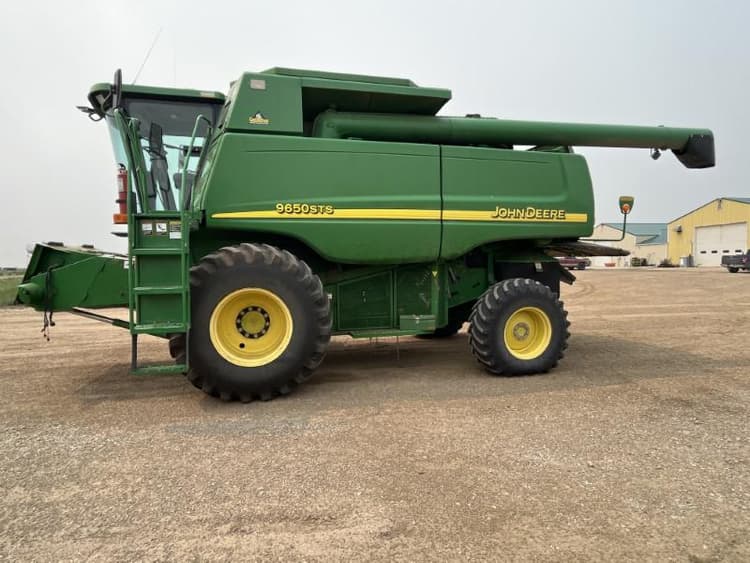 2002 John Deere 9650 STS Combines Class 6 for Sale | Tractor Zoom