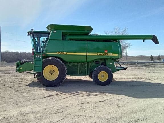 2002 John Deere 9750 STS Combines Class 7 for Sale | Tractor Zoom