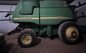 SOLD - 2002 John Deere 9750 STS Combines with 4,999 Hrs | Tractor Zoom
