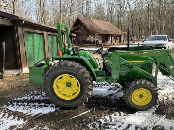 Tractor Zoom - 2002 John Deere 990