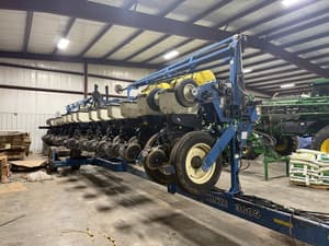 SOLD - 2002 Kinze 3600 Stock No. 401887 Planting with 31 Rows | Tractor ...