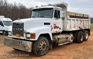 SOLD - 2002 Mack CH613 Lot No. DO0032 Other Equipment with 399,865 mi ...