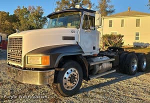 SOLD - 2002 Mack CH613 Lot No. DS5650 Other Equipment with 829,772 mi ...