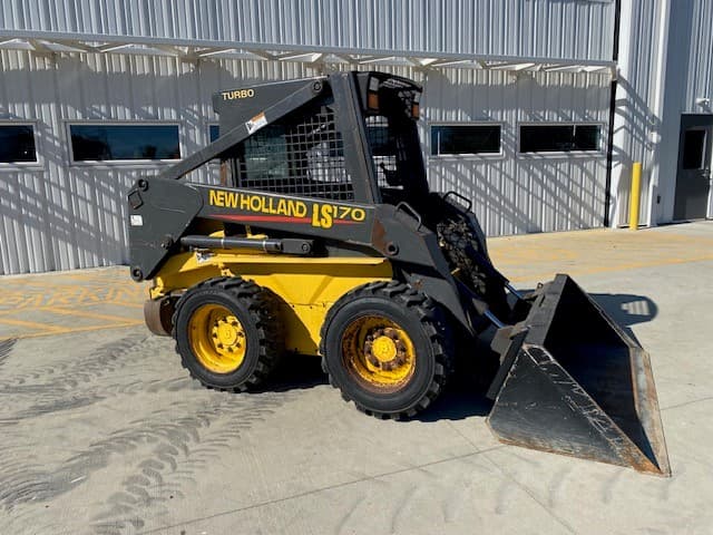 SOLD - 2002 New Holland LS170 Construction Skid Steers | Tractor Zoom