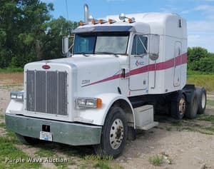 SOLD - 2002 Peterbilt 378 Lot No. NZ9947 Other Equipment with 86,943 mi ...