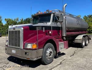 SOLD - 2002 Peterbilt 385 Lot No. LV9792 Other Equipment with 73,448 mi ...