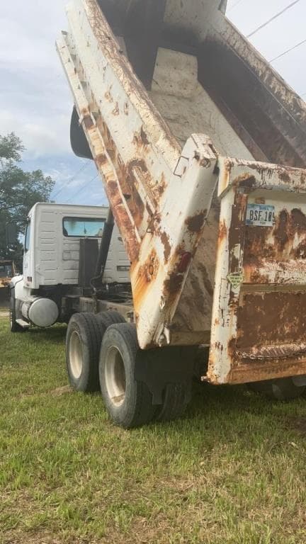 2002 Volvo VHD Other Equipment Trucks for Sale | Tractor Zoom